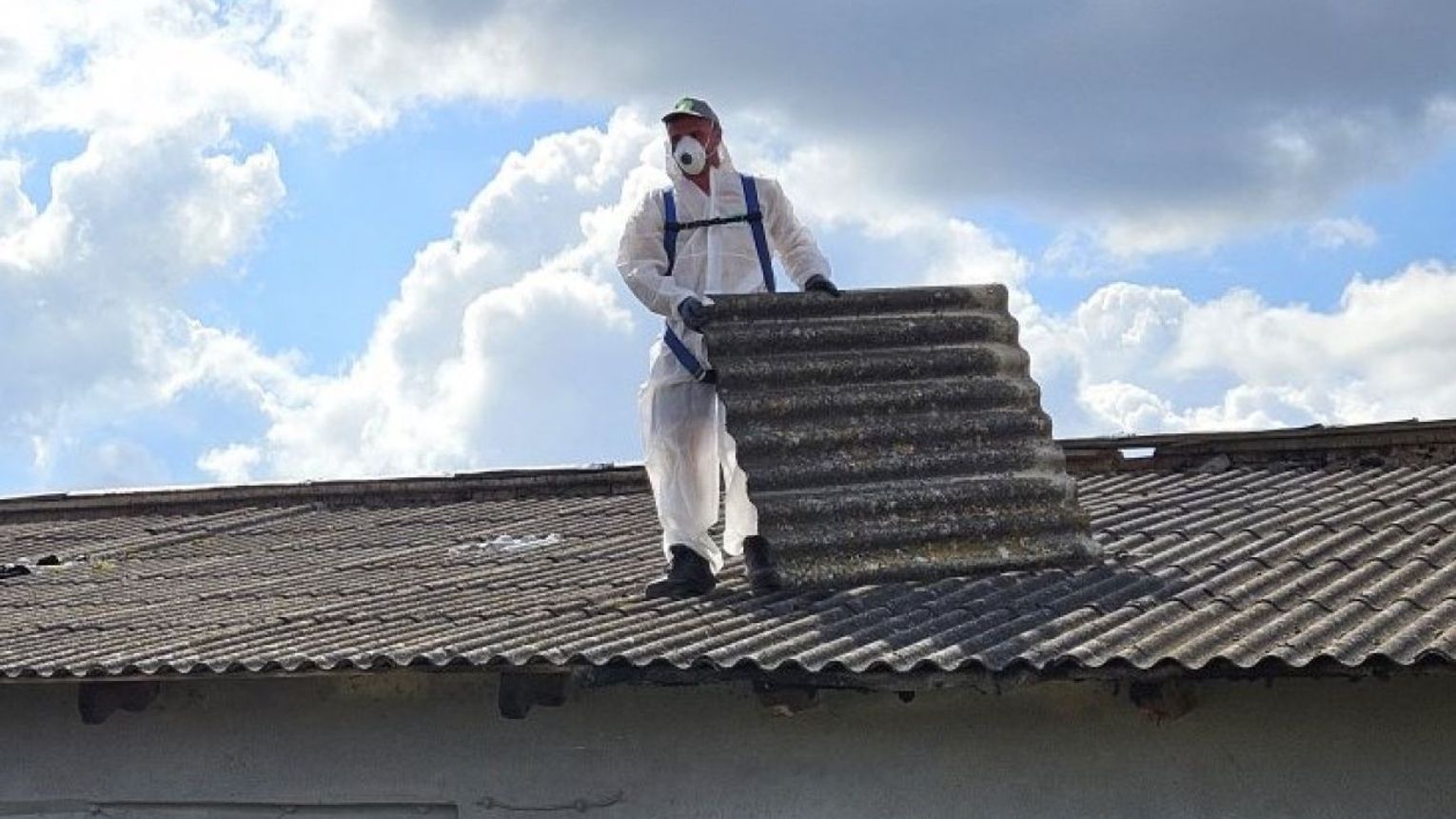 Obowiązek zgłoszenia azbestu w Ciechanowie: Sprawdź, do kiedy musisz ...